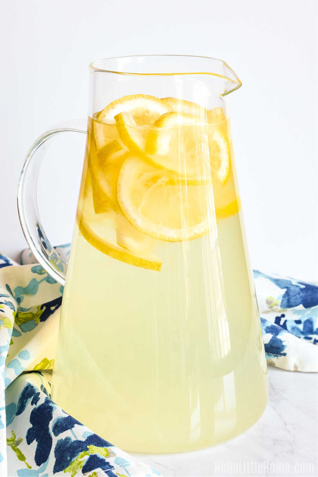 Homemade Lemonade (Quick + Easy Recipe) | Hello Little Home