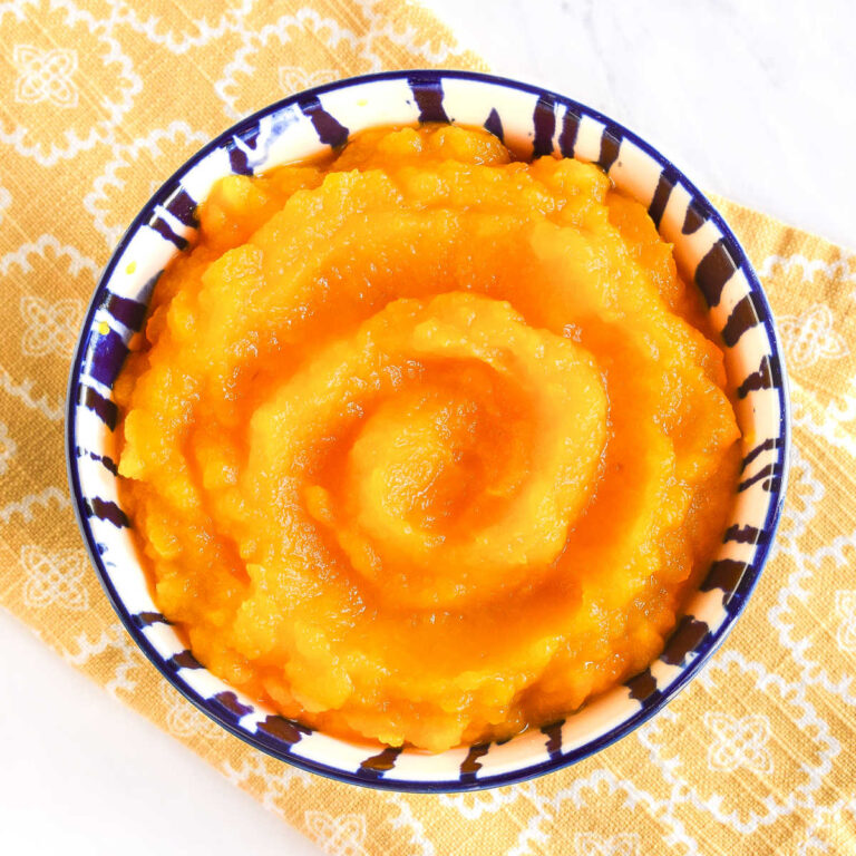Homemade Pumpkin Puree (Easy Recipe) | Hello Little Home