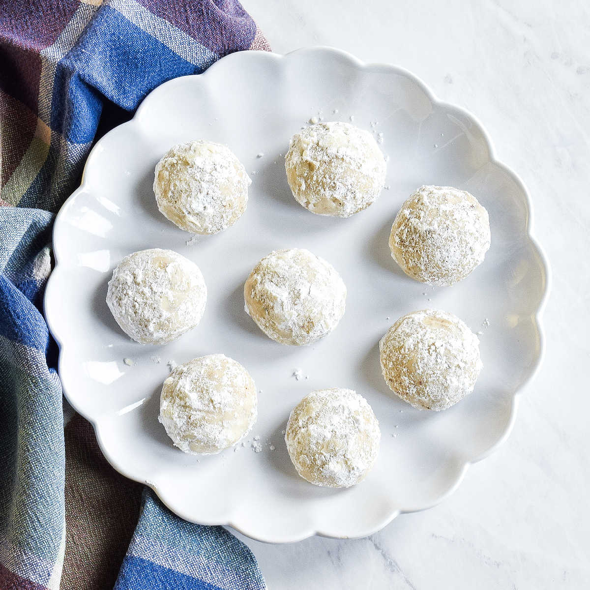 Snowball Cookies (Easy Recipe) | Hello Little Home
